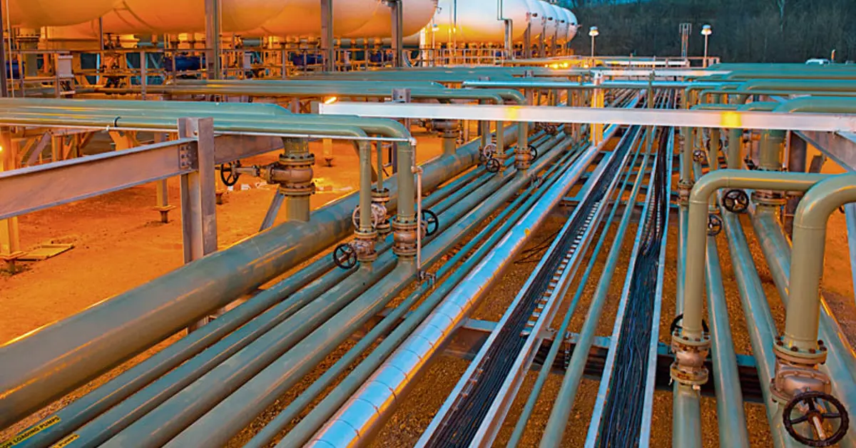 Oil and gas refinery wastewater: eliminating pipe obstructions with ...