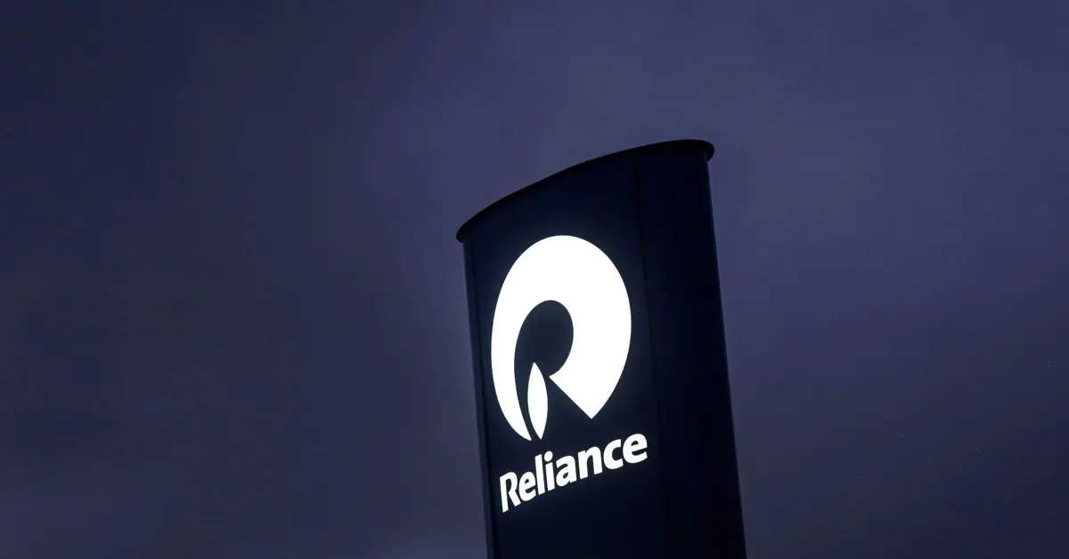 Reliance Plunges 7.6% After India Raises Fuel Export Taxes