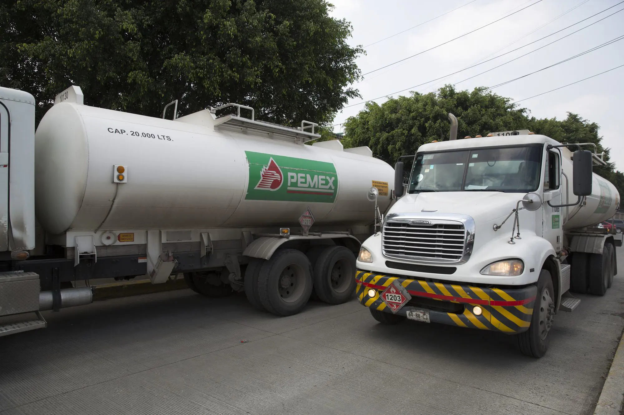 Pemex Refinery Deal May Cost $1 Billion More Than Announced