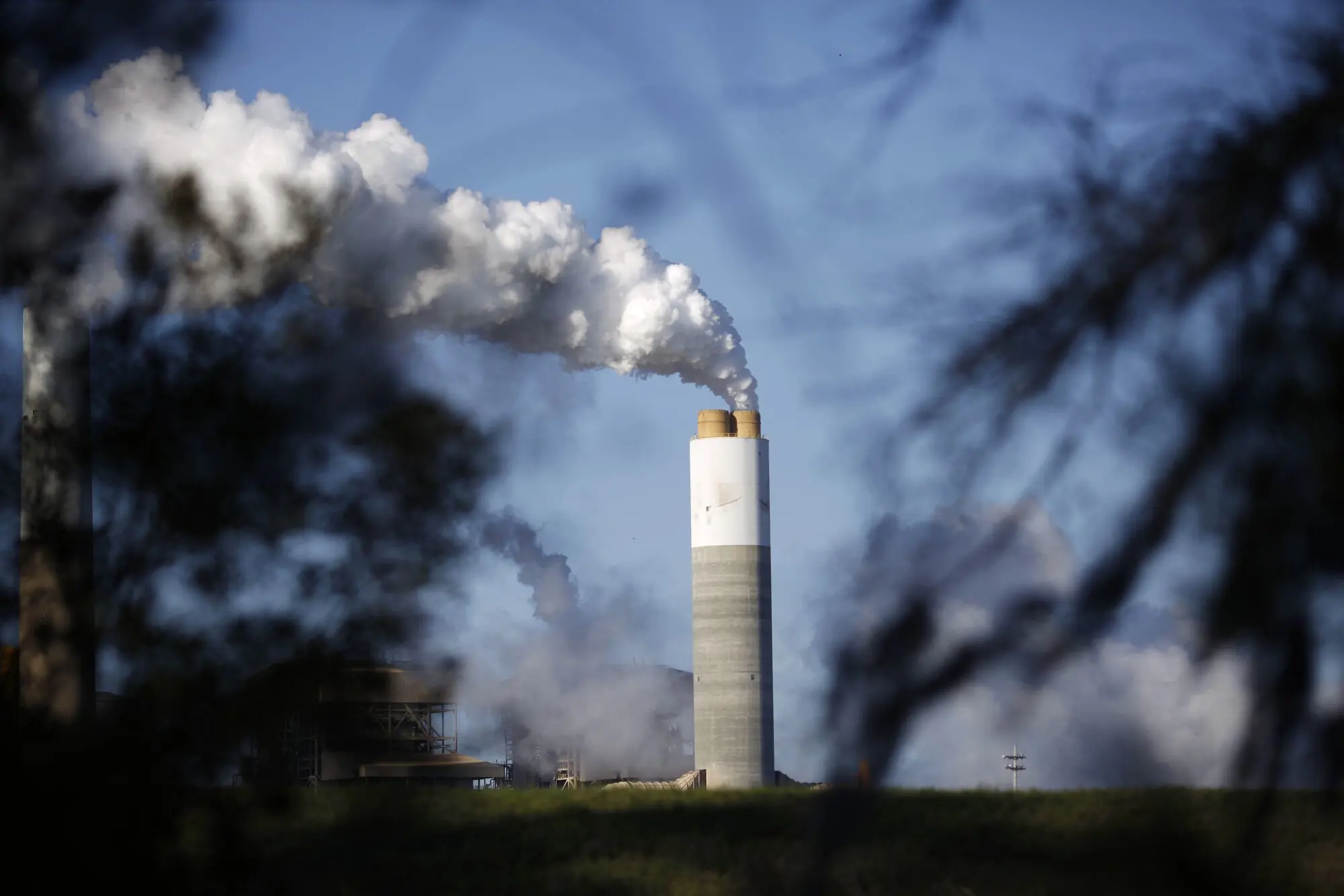 US Crafting Plan to Stem Coal-Plant Closures, Energy Chief