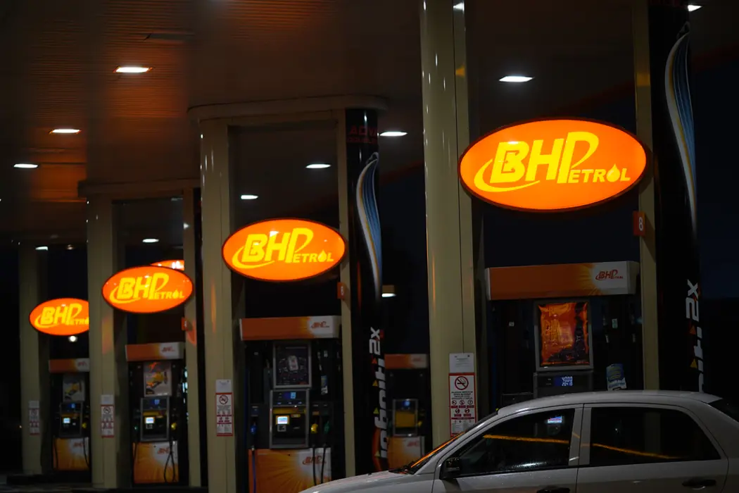 BHP to sell petroleum business to Woodside