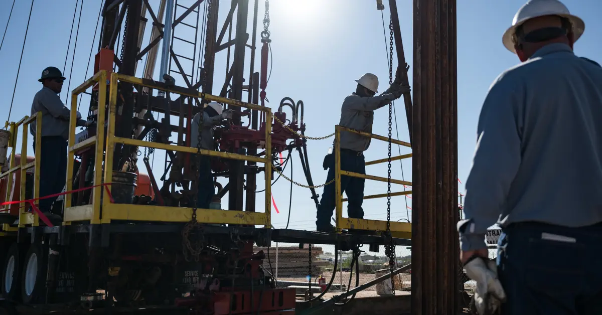 Oil Gains After Trump Orders Blockade of Tankers Off