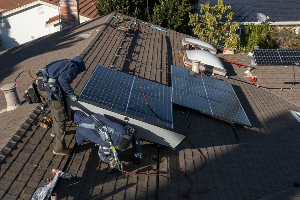 Sunrun Solar Installations Topple Record Set by Tesla’s SolarCity