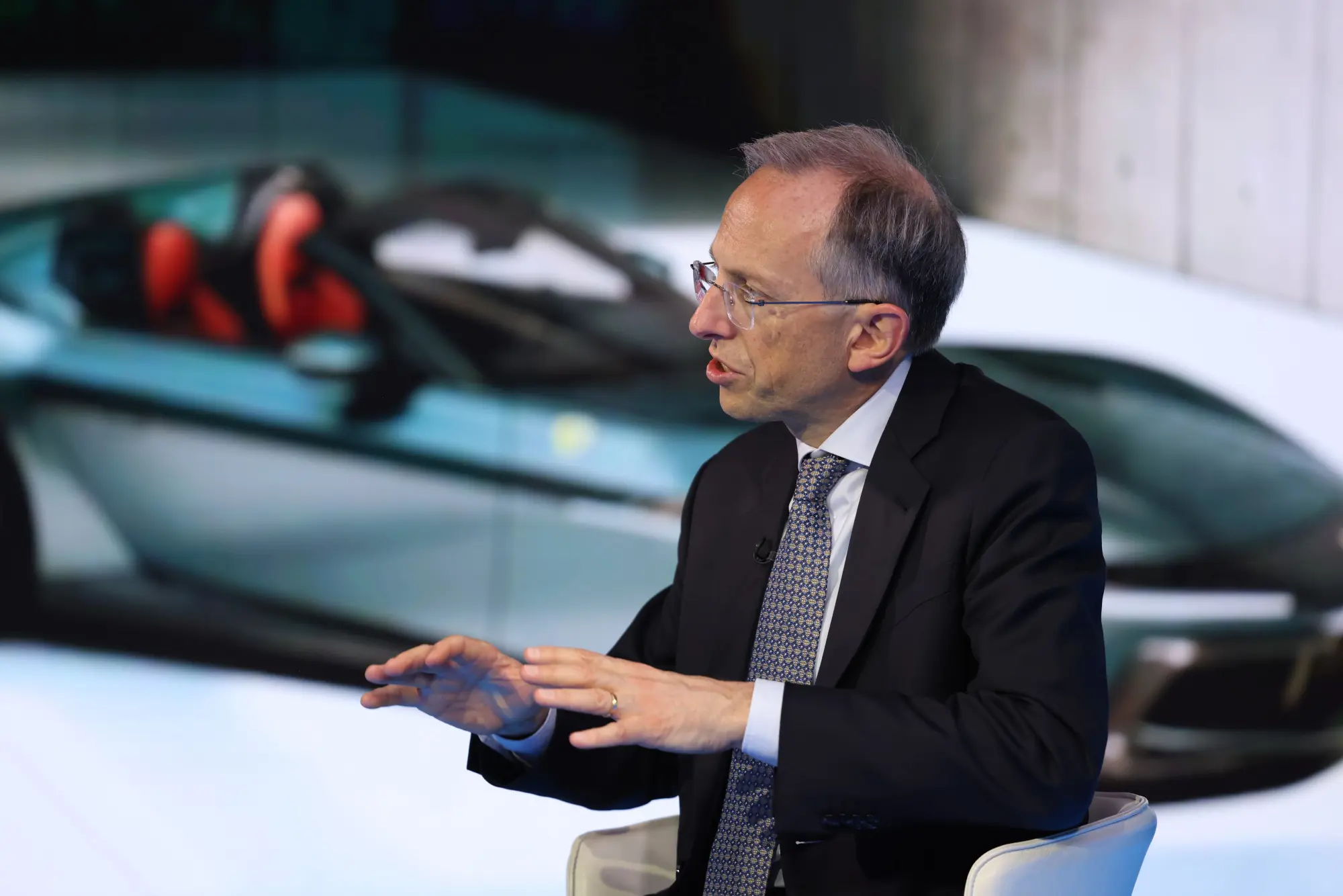 Ferrari CEO Vigna Is Straddling Engine and Battery Options