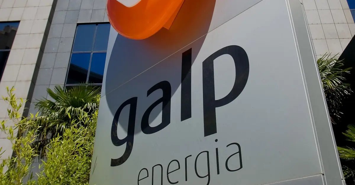 Galp Names Two Board Members to Run Oil Firm as Interim CEOs