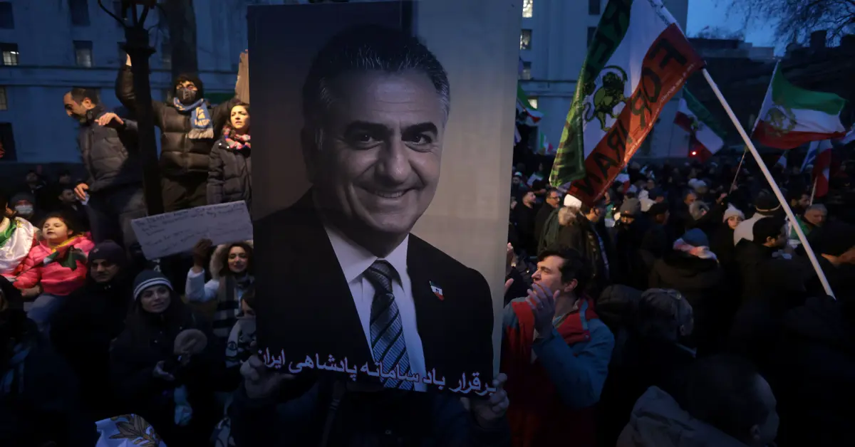 Iran's Exiled Prince Is Buoyed by Nation Desperate for