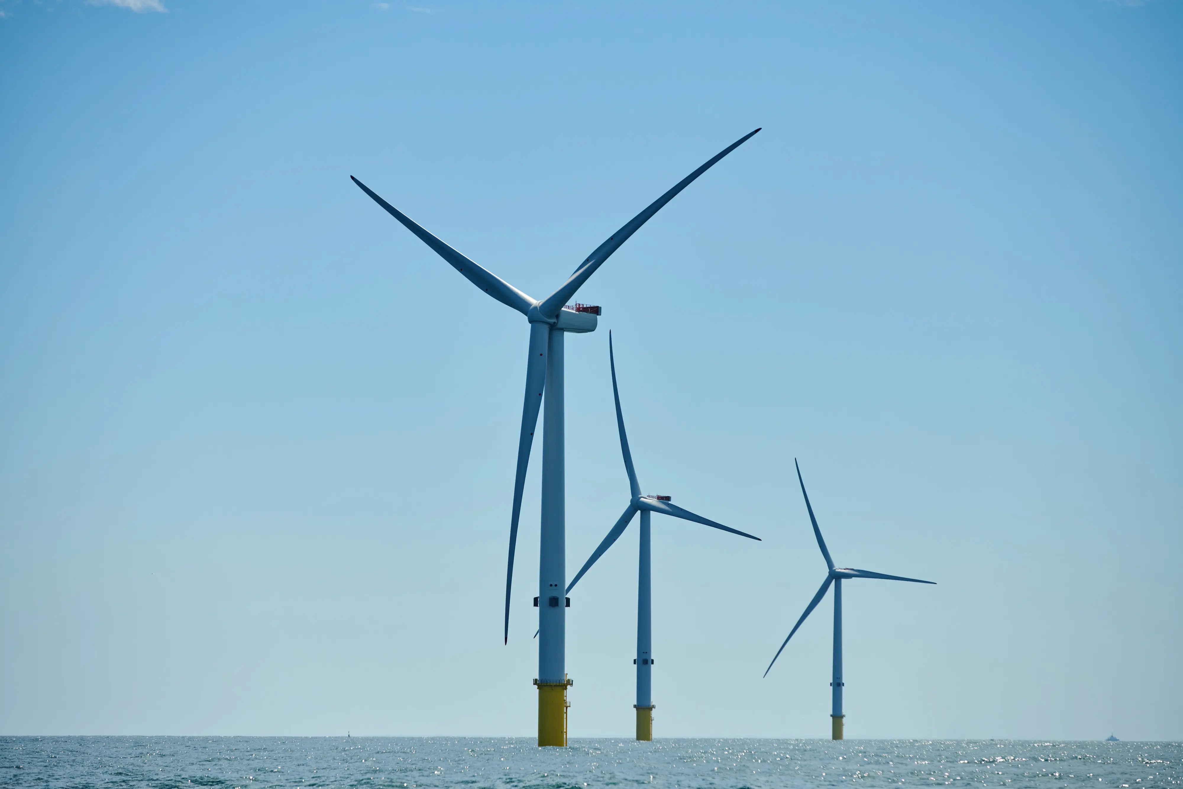 Japan Delays Offshore Wind Pricing Bid in Green Push Setback