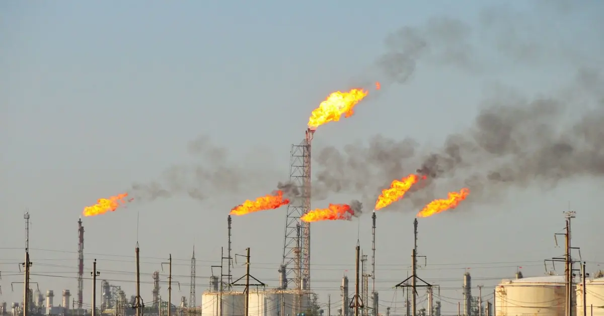 Global gas flaring rising twice as fast as oil production, World Bank says