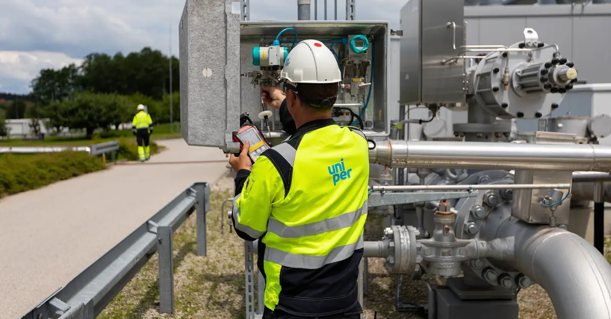 Berlin Kicks Off Uniper Sale as It Eyes Utility Mega-Deal