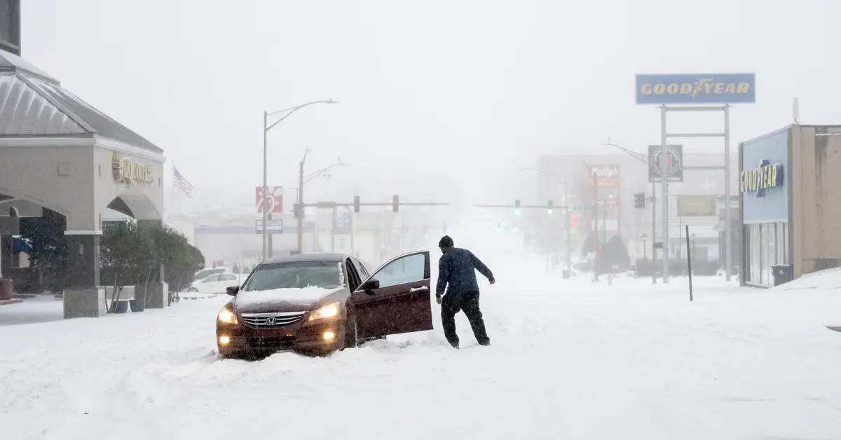 US Winter Storm Prompts Power Grid Emergencies, Travel Chaos