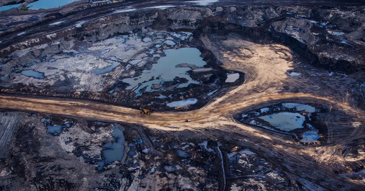 Canada’s Oil Sands Make Their Comeback as US Shale Plateaus