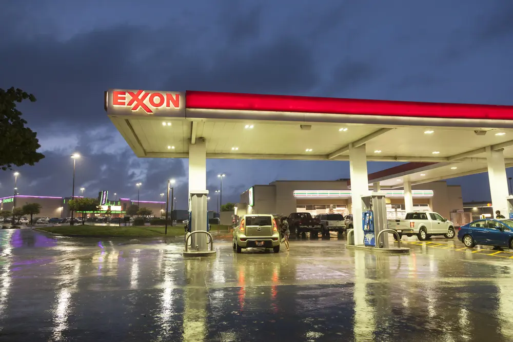 Exxon removed from climate advocacy group